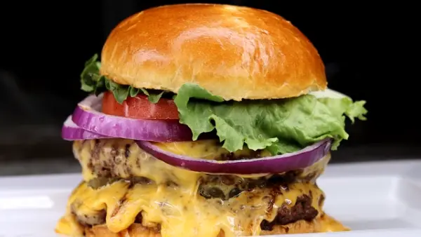 Easy Homemade Cheeseburger Recipe