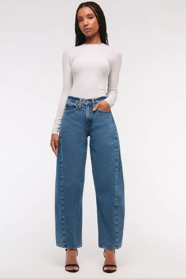 Barrel Jeans Outfit: Embrace the Trend with Style