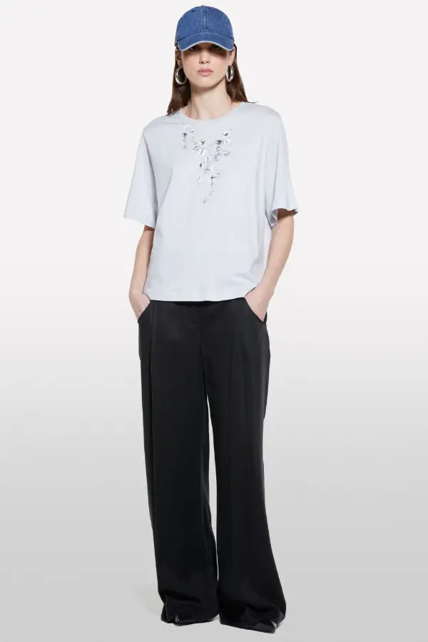 15 Urban Outfits Ideas For Women: Street-Chic Inspiration