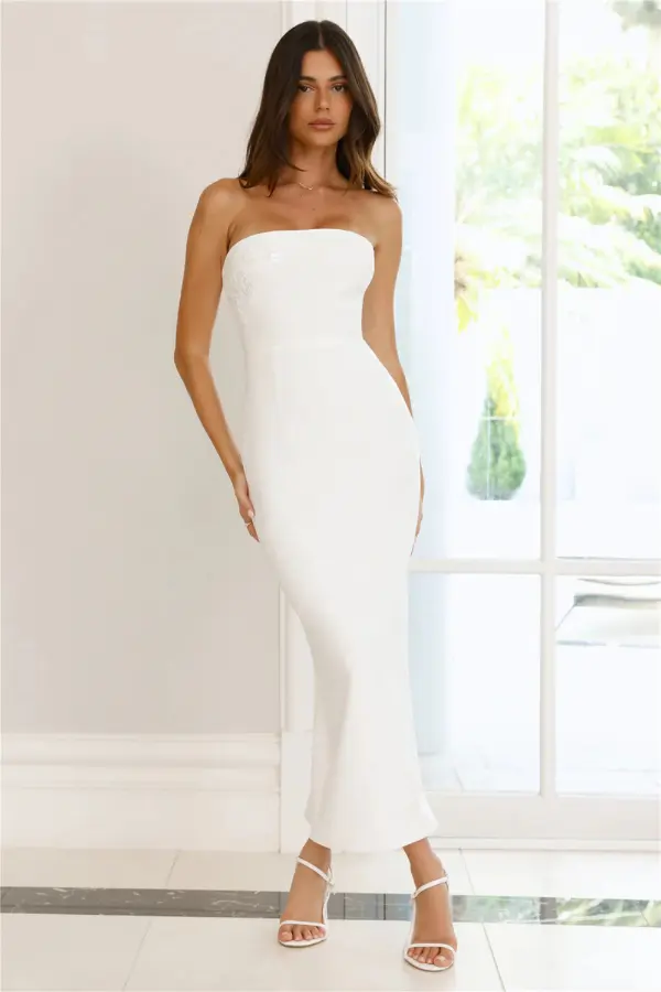 10 White Maxi Dress Ideas