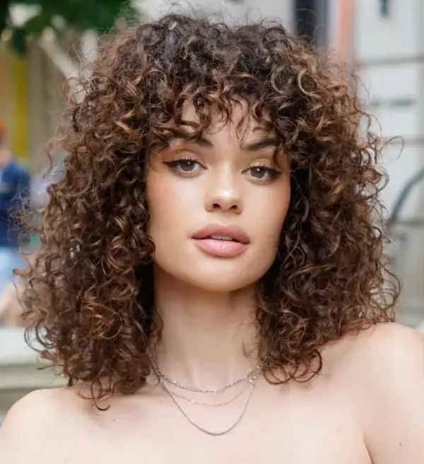 10 Flattering Haircuts for Rectangle Face Shape